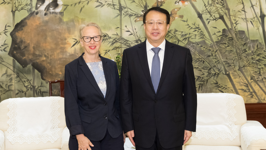 上海市长会见加拿大驻华大使,希望实现互利共赢,为两地人民谋更大福祉