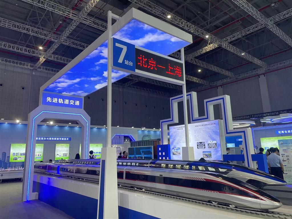 机器人咖啡亭、汽车充电宝、区块链sim卡……工博会上这些“创新科技”扎堆亮相